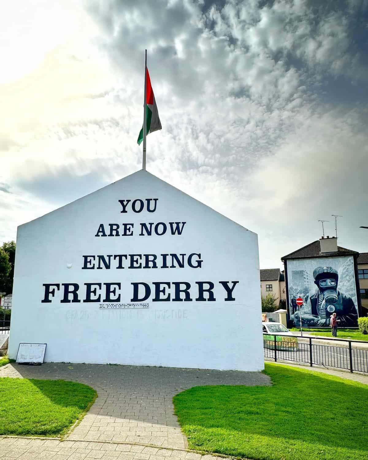 Explore Derry: The Ultimate Guide to the Walled City | Causeway Coast ...