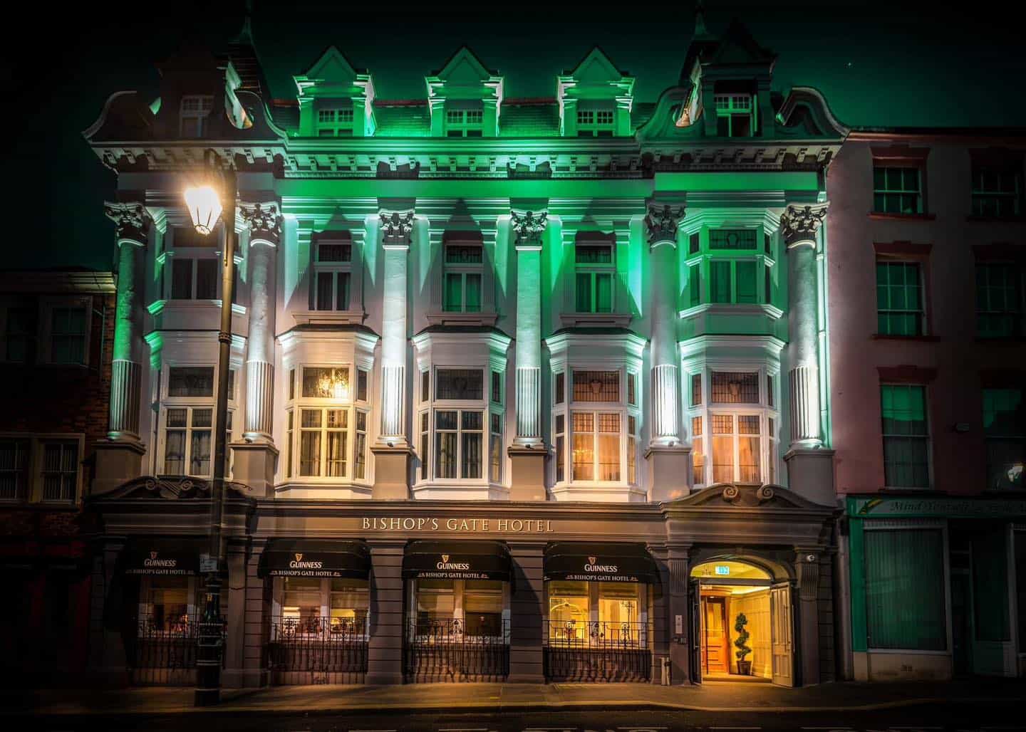 Explore Derry: The Ultimate Guide to the Walled City | Causeway Coast ...